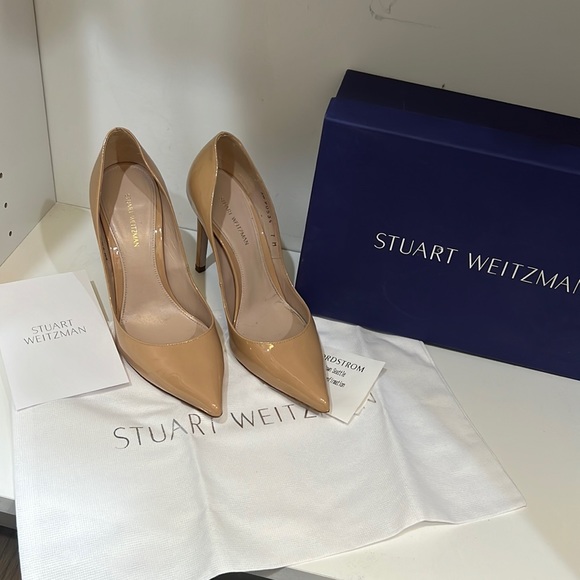Stuart Weitzman | Shoes | Stuart Weitzman Pumps In Patent Leather Beige ...